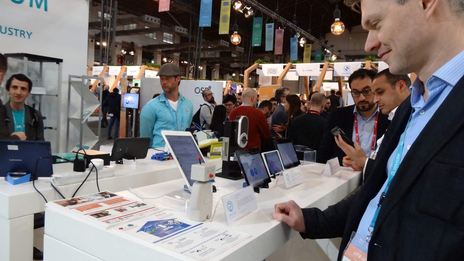 30 Real Life IoT User Cases at CeBit 2017 | Soracom